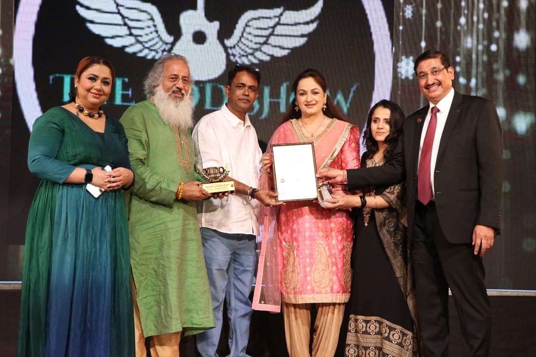 Dr P P Singh, Asia Shipping, attends Ridz Dime Darrel Awards as Chief ...