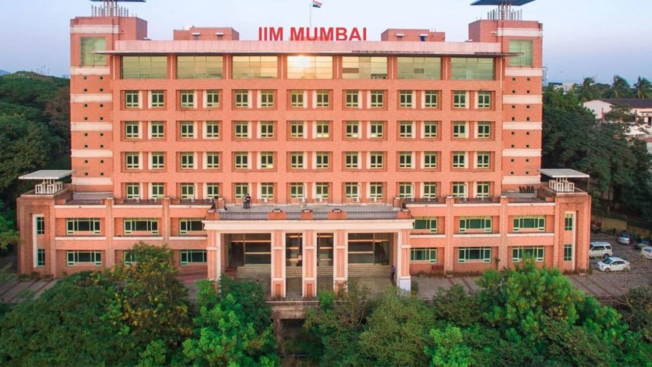 IIM Mumbai Leads Logistics Skill Push, Aims To Train 1.15 Cr By 2030